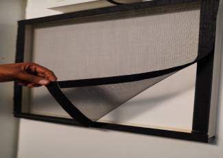 Black and White Screens